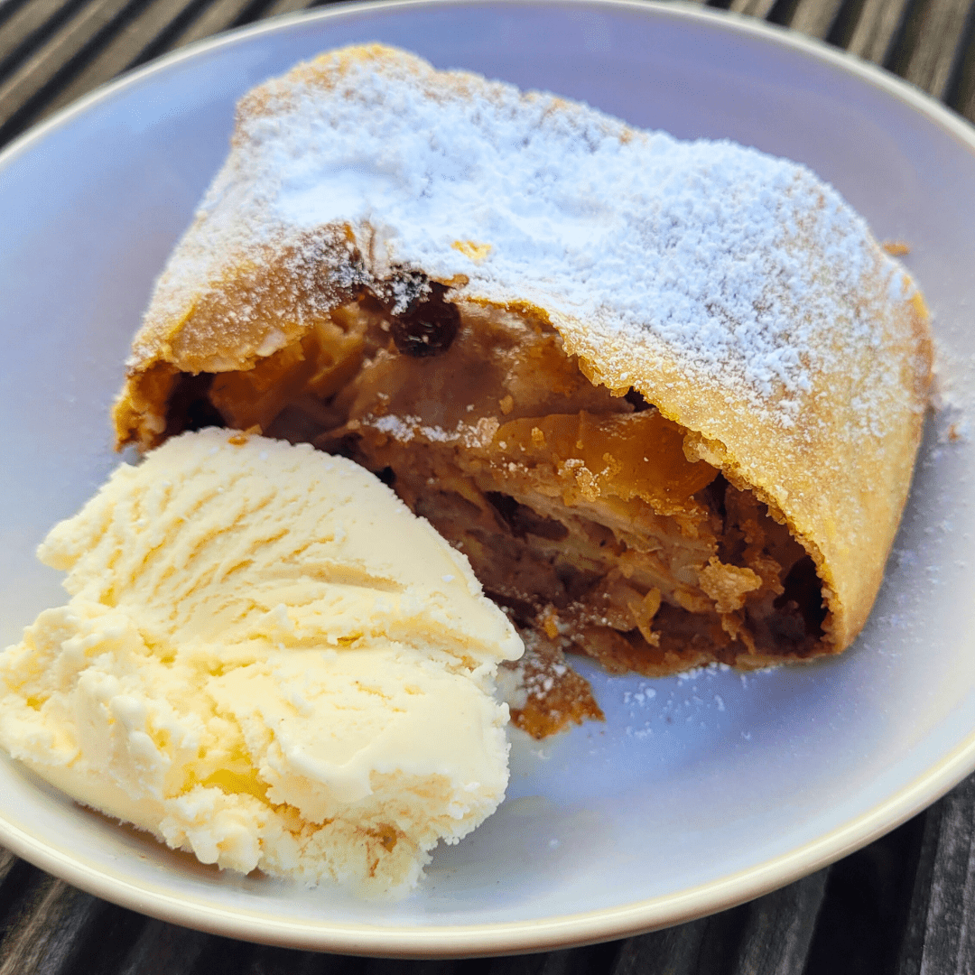 Authentic German Sourdough Apple Strudel - KRÜMELIG